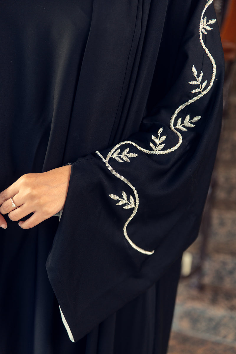 Crimson Black Nida Abaya – DaalAin
